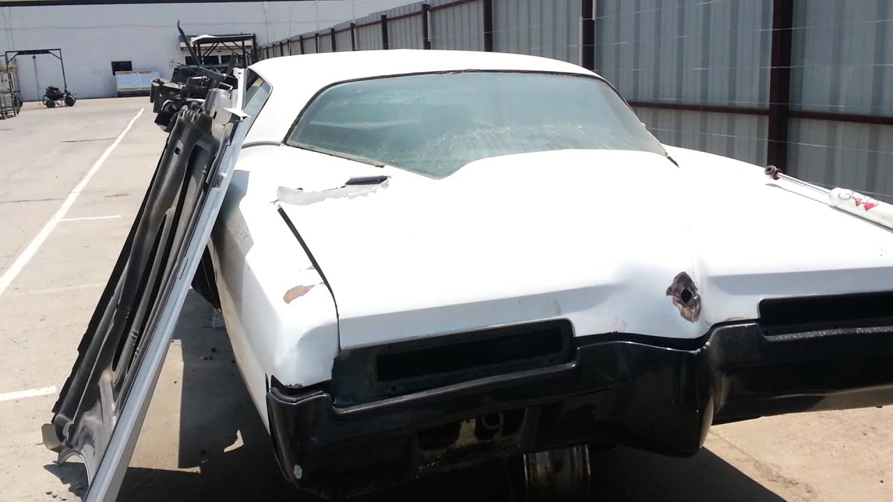 1971 Buick Riviera 455 nailhead boat tail - YouTube