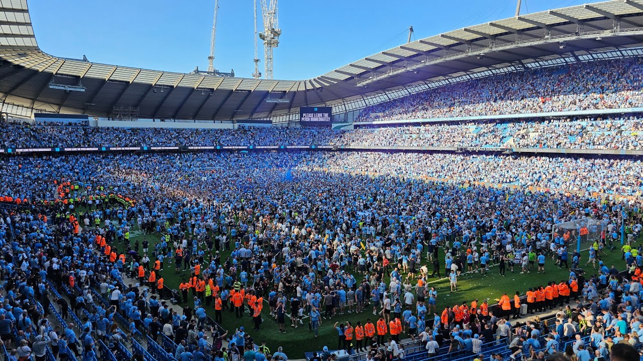 MAN CITY PITCH-INVASION CHAMPIONS (2023/24) - YouTube