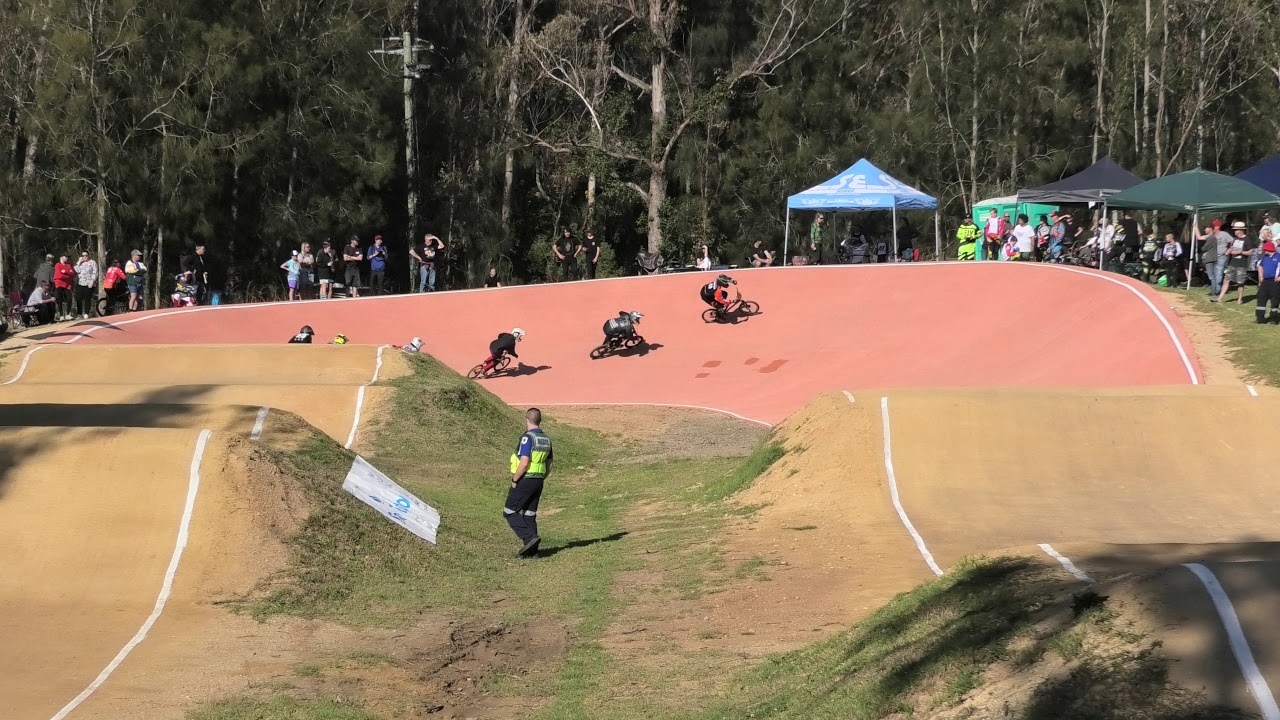 16 Boys Final - 2018 Batemans Bay BMX Open - YouTube