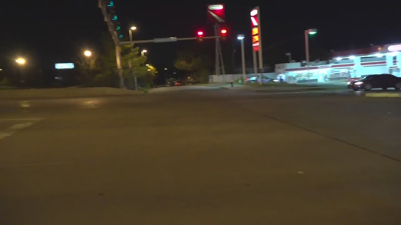 Suspect gets away after bi-state police chase was terminated - YouTube