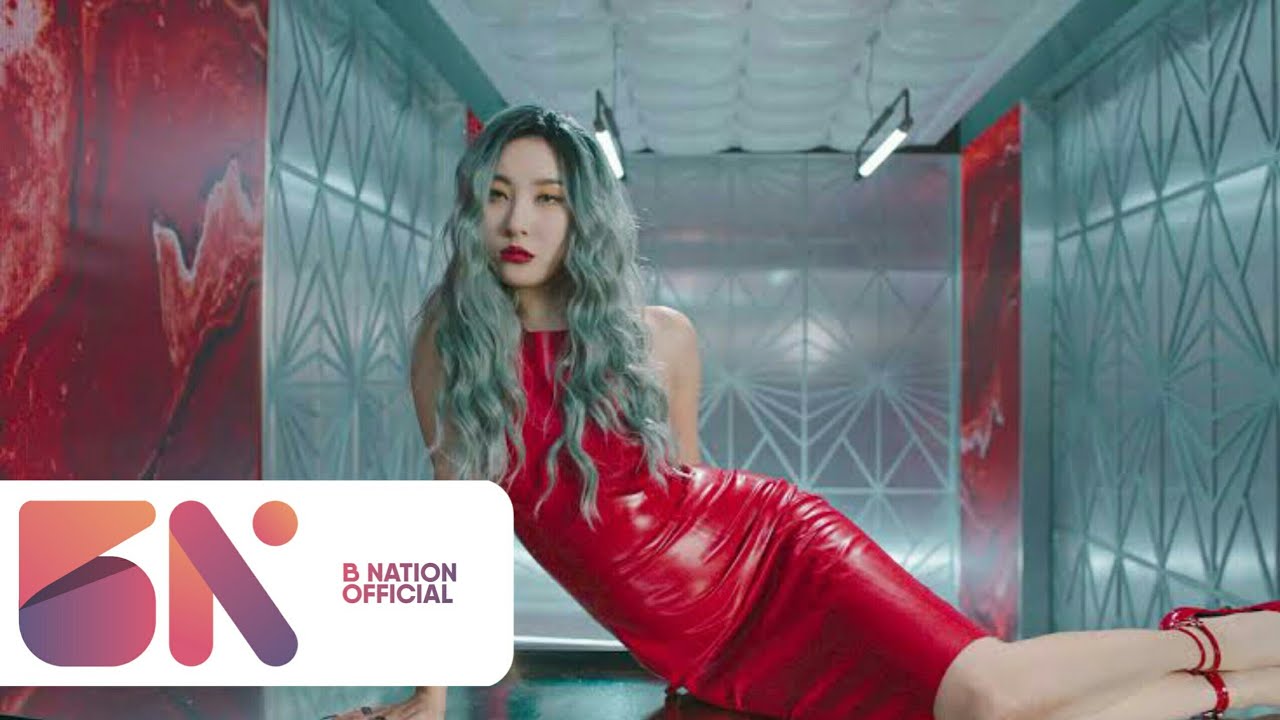 KIM SAEROM (김새롬) | 'SNAPPING' Official M/V - YouTube