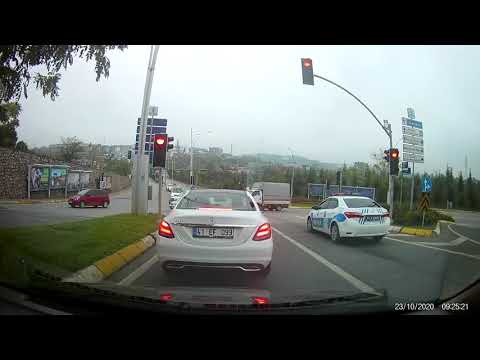 Trafik polisine yakalanan kural tanımaz taksici