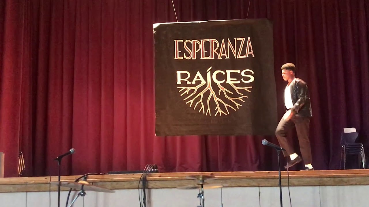 Michael Jackson performance at school - YouTube