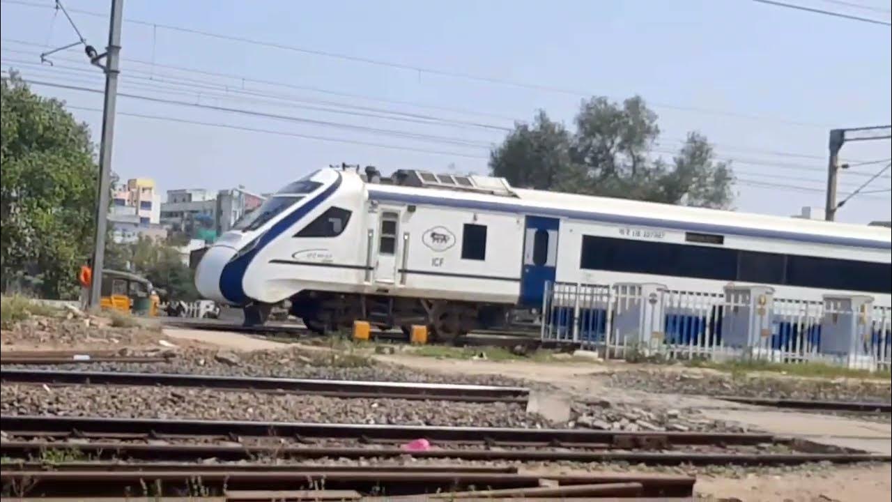 High Speed | Trains | Crossing | Electric | Indian Railways | Railgate | Goods | Wagon | 269 ...