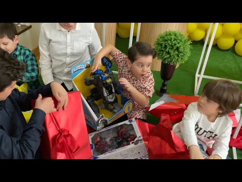 Yusuf’un 6. Yaş sürpriz doğum günü hediyelerini açıyoruz😍Nerf, black panther, kumandalı araba çıktı