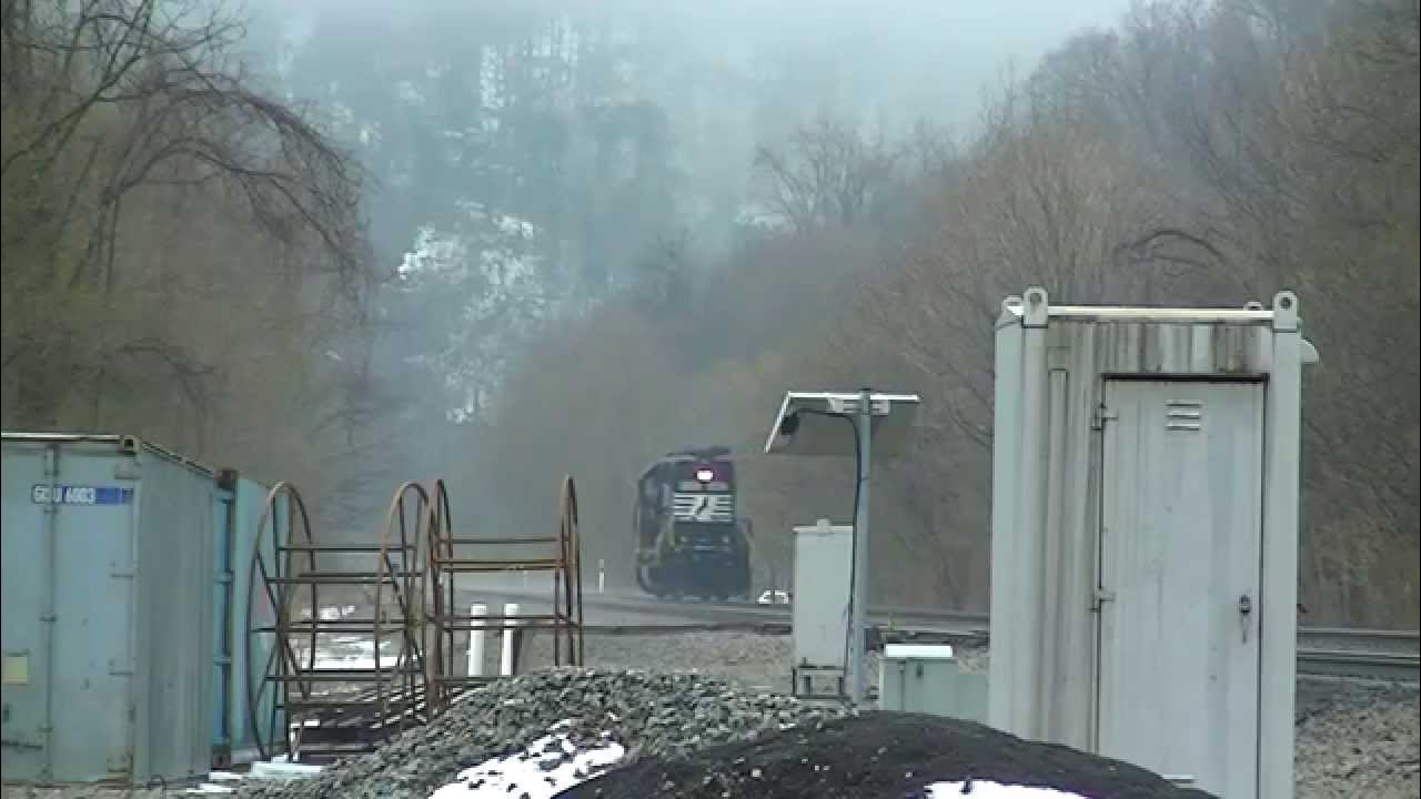 NS Light Power Move at Elliston, VA - YouTube