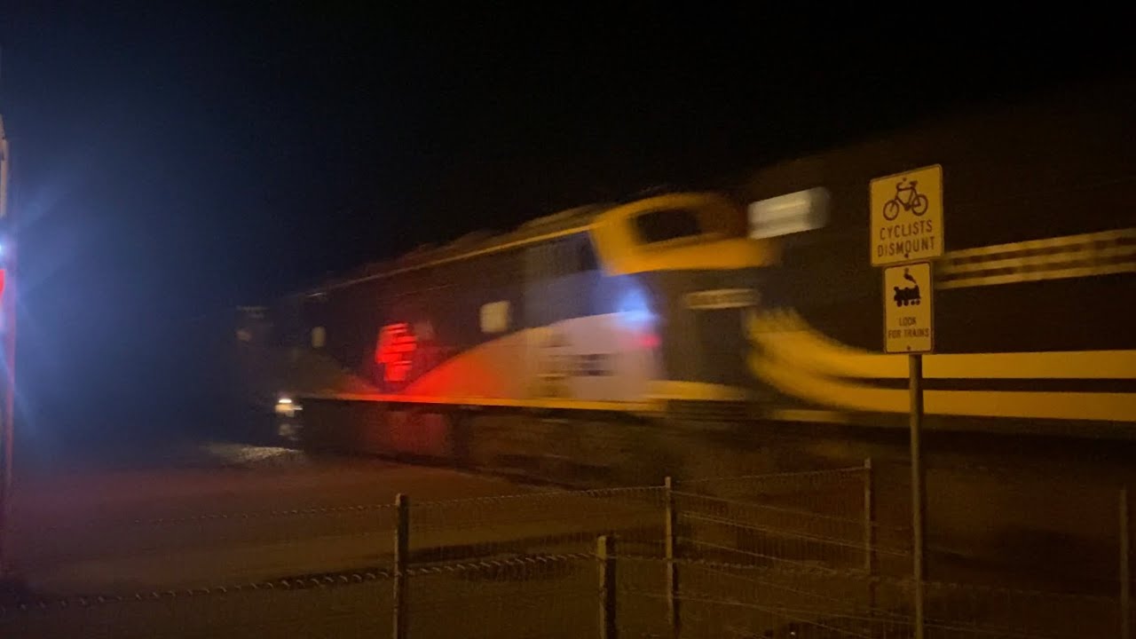 Up 9196 SSR Grain with S312 and B80 at Night heading to Melbourne 25/11 ...