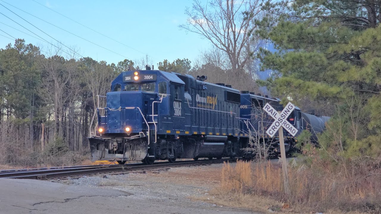 FOUL LESLIE RS5T on the Fulton County Railroad! OMLX GP38-2 3804 Leading! 1/14/25 - YouTube