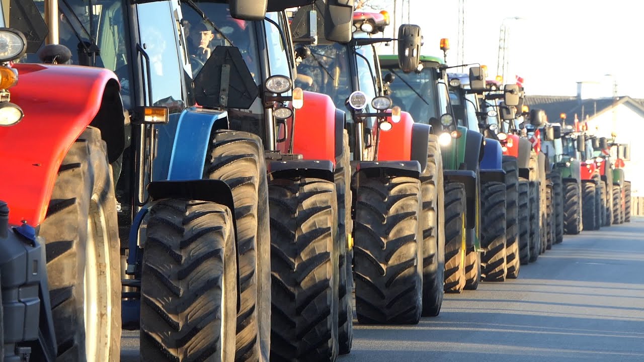 360+ Tractors Came Together at Once This Weekend | BIG Tractor Meet Up ...