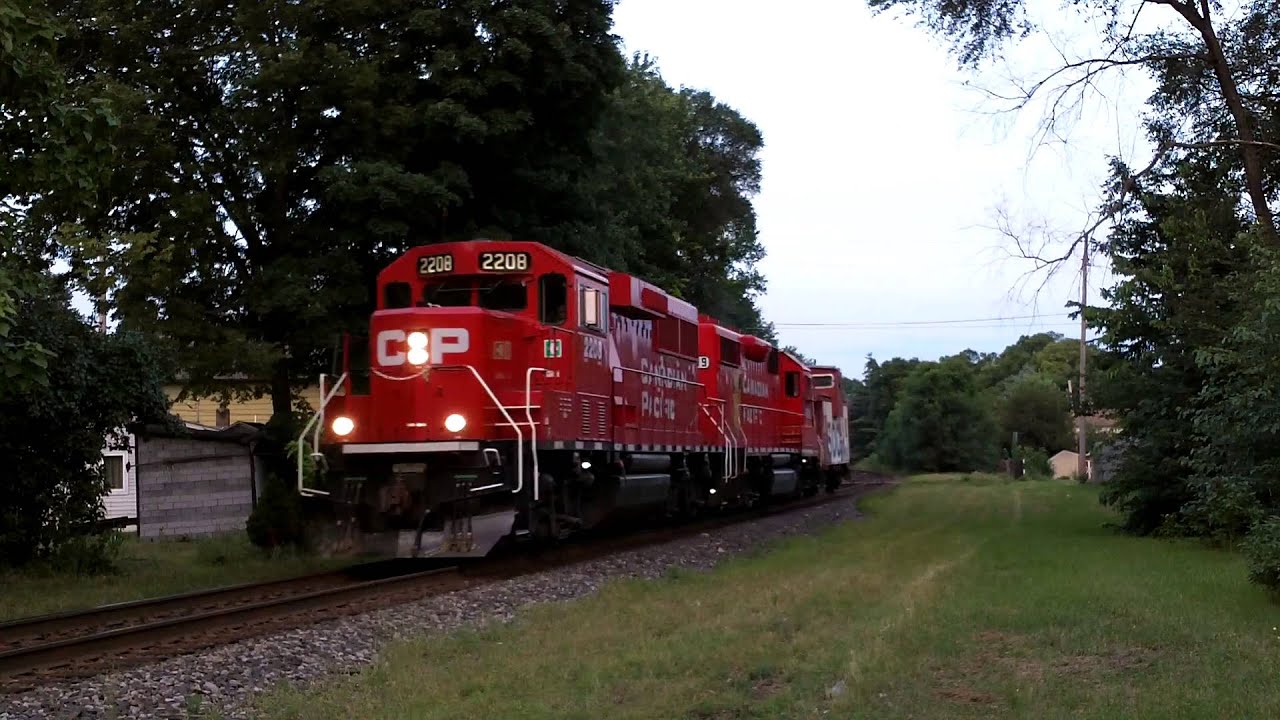 CP 2208 leads CP G-77 at Winona, MN - YouTube