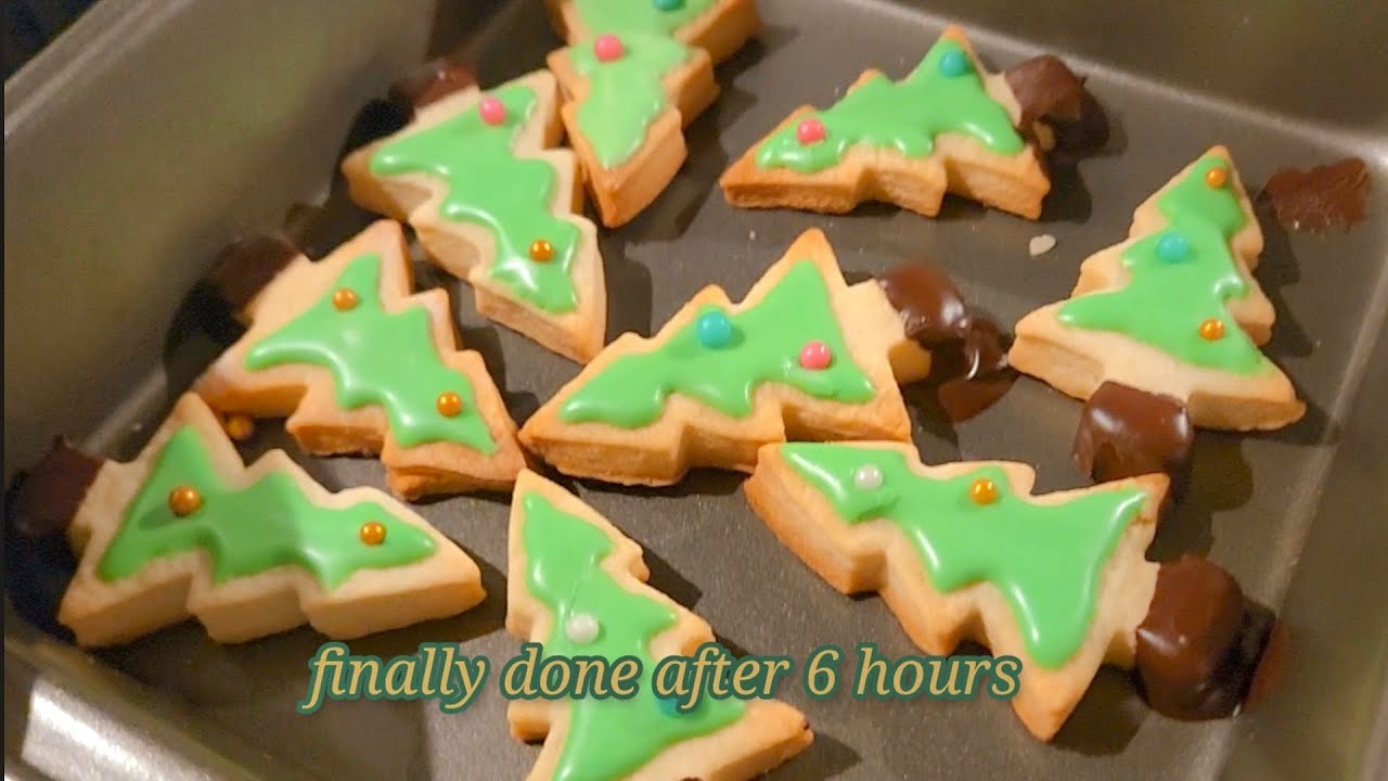 The most chaotic baking session: 6 hours to bake Christmas tree sugar ...