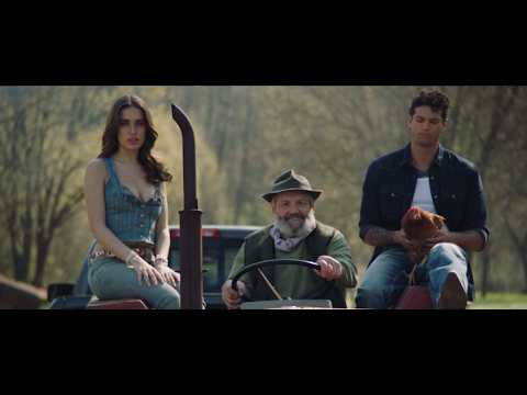 CLARA - PRIMADONNA (Official Video)