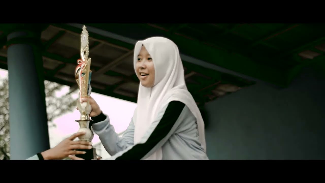 SEPATU LUSUH_FLS2N 2022_"Tidak semua orang punya mental yang sama ...