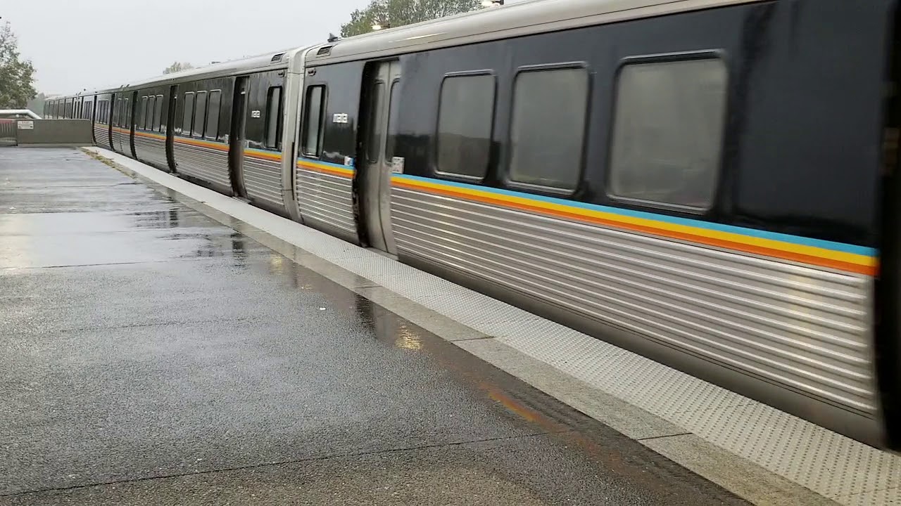 MARTA Rail Action On The Red and Gold Line at West End Station - YouTube