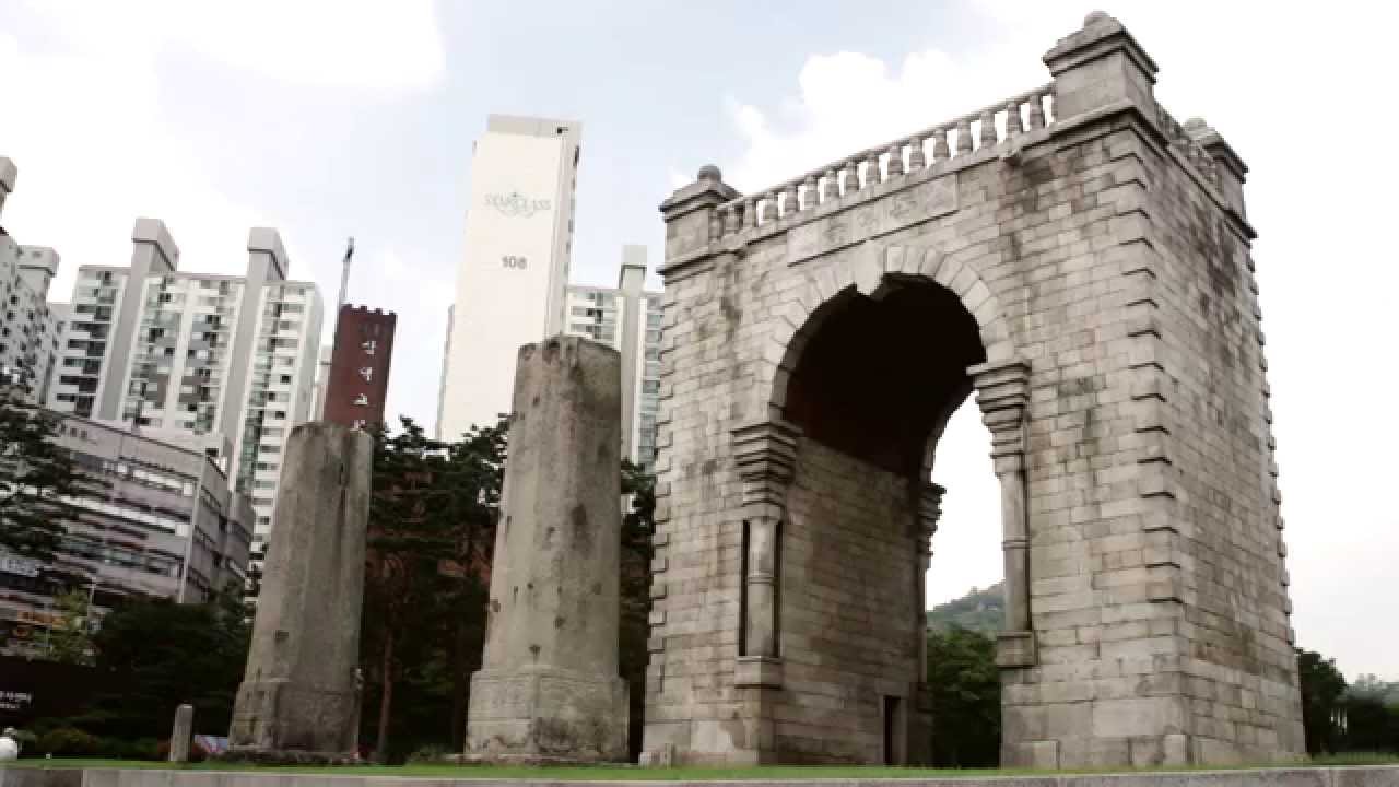 Dongnimmun (Independence Gate), Seoul, KOREA 독립문 - YouTube