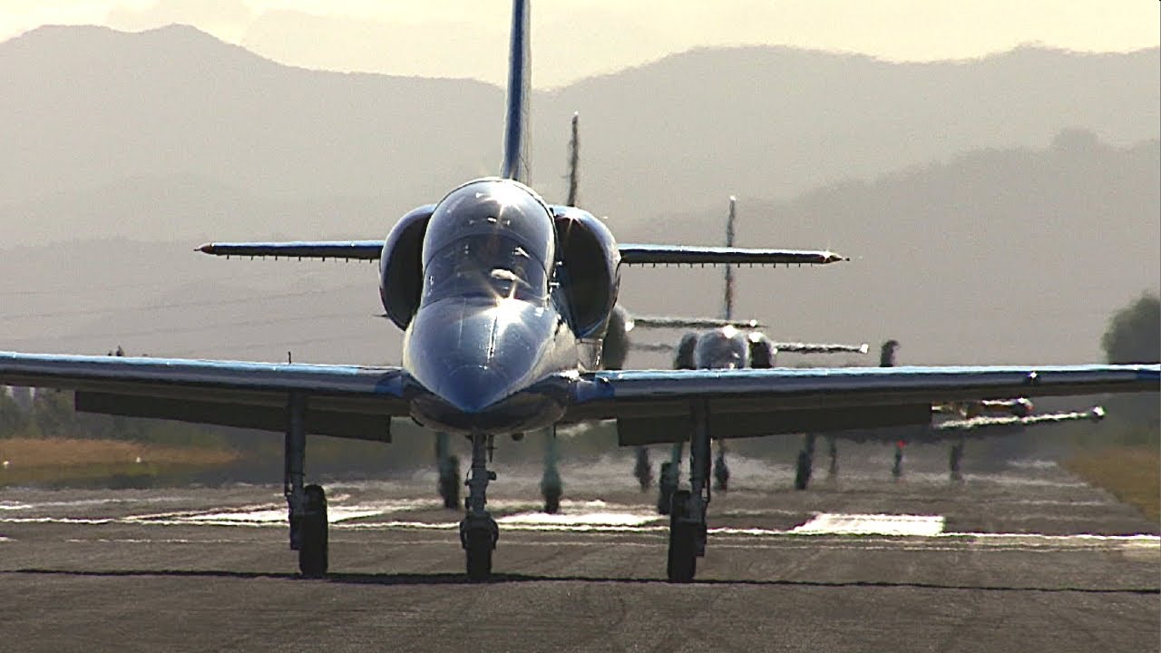 Jet Fighters Up Close -- Feel The Heat - YouTube