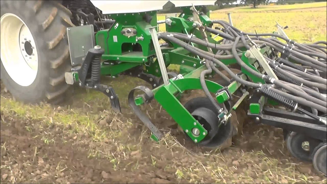 Drilling Great Plains 00 planter plots at Croft Grow Crop Gold site ...