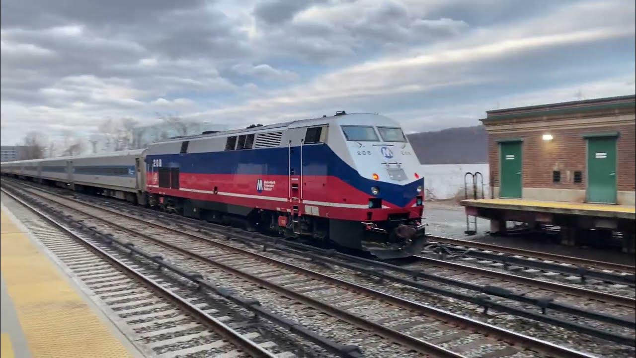 MTA Metro-North Commuter Railroad & Amtrak Hudson Line Trains @ Glenwood (3/11/24) - YouTube