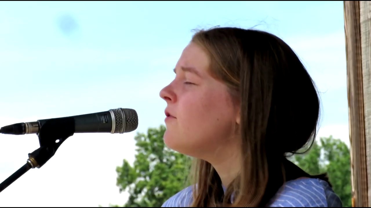 Maddie Leitch "This is The Me I Knew" - YouTube