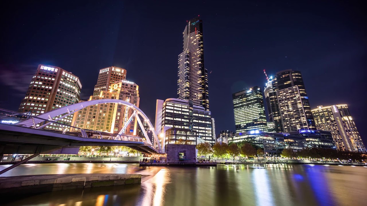 Experience Melbourne views from Eureka Skydeck 88 - YouTube
