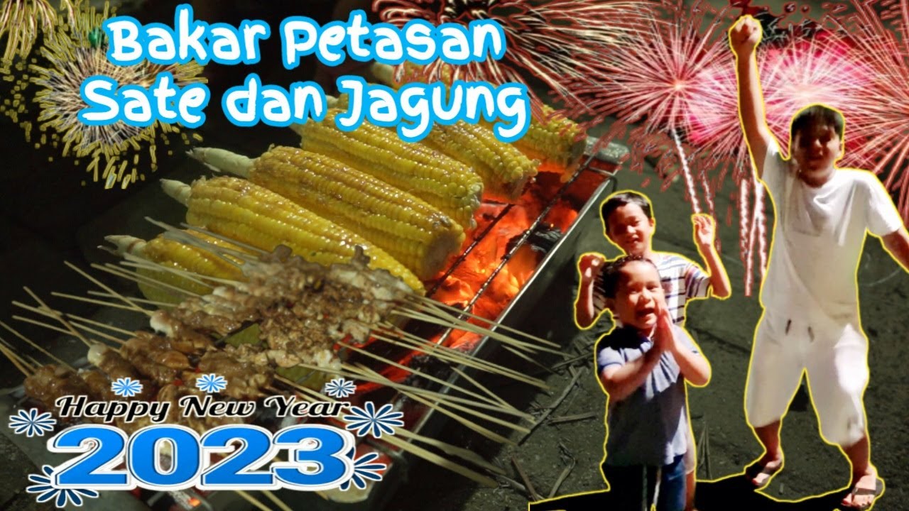 BAKAR PETASAN DAN KEMBANG API DI MALAM TAHUN BARU - YouTube