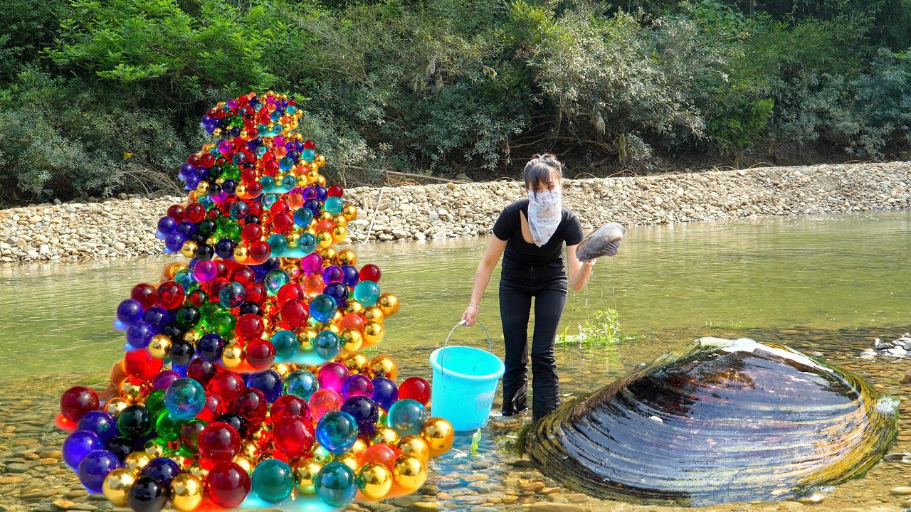 Mutated Clam's Hidden Wealth: Girl's Mutated Clam Find Reveals a ...