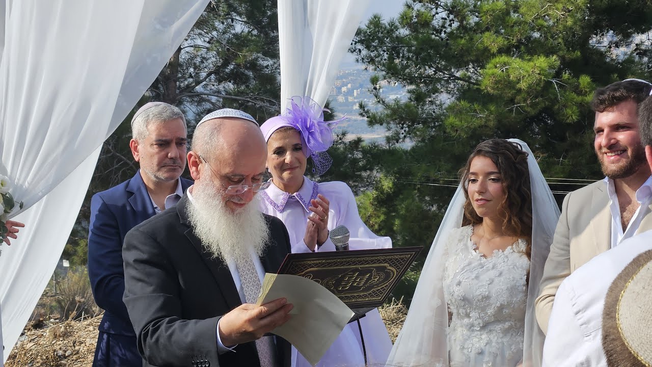 דברי ברכה של הרב שרקי בחתונה של חייל בודד ביישוב מבוא דותן בשומרון ...