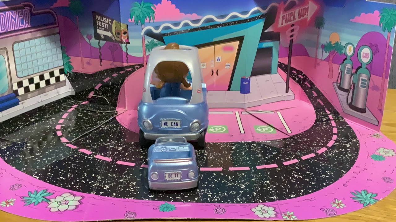 Lol surprise gas station - YouTube