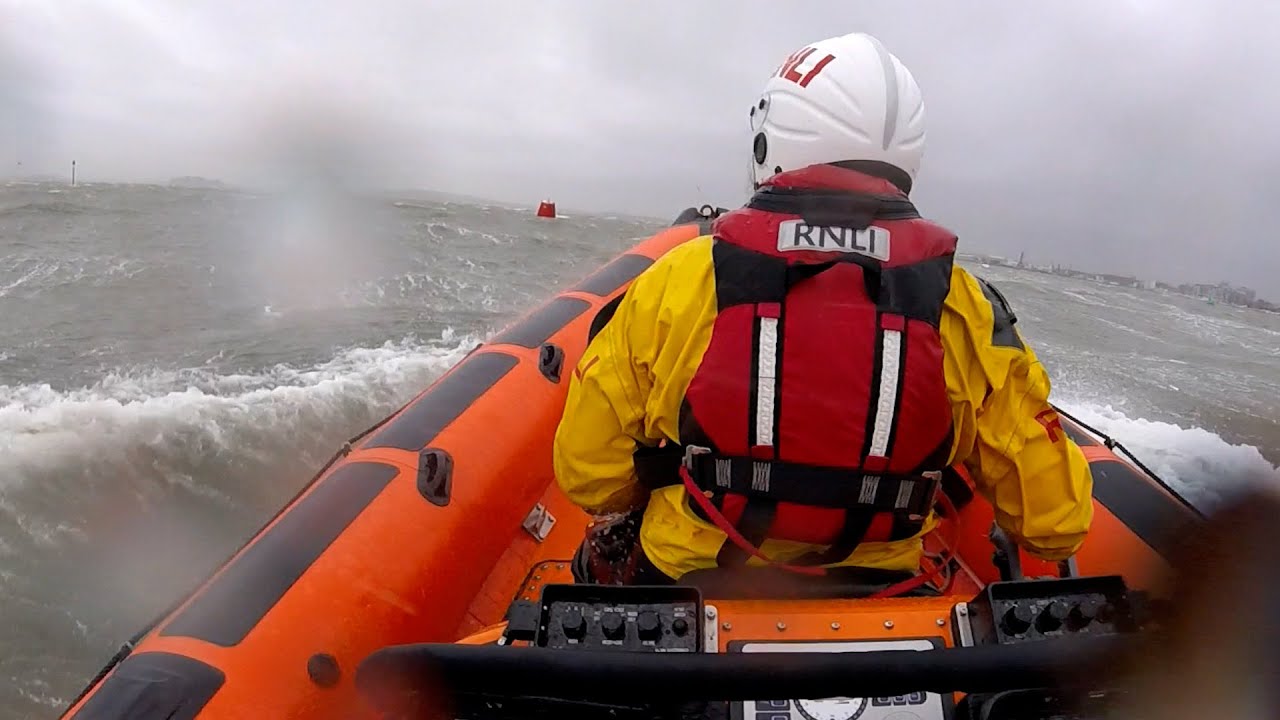 RNLI 60-second update | Storm special | 25 February - YouTube