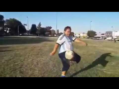 El famoso "gordo Messi" dicen que juega mejor que el mismo Messi - YouTube