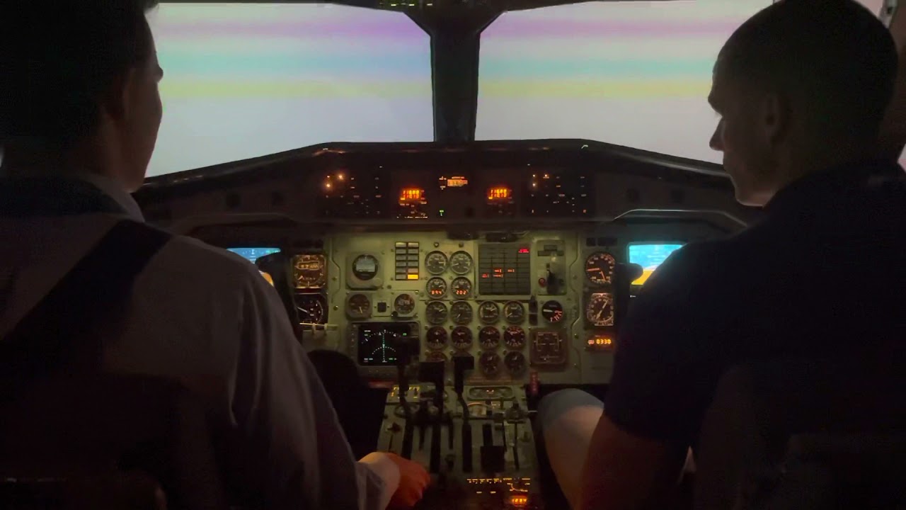 Engine failure during missed approach. - YouTube