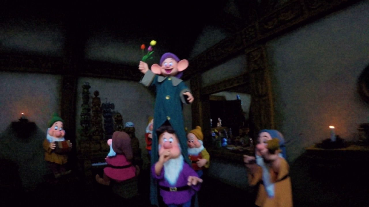 Snow White's Adventures POV (Tokyo Disneyland) - YouTube