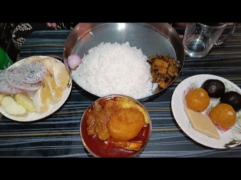 #eating aj niye chole elam motton kosha,uche chorchori,rice, fruits and ...