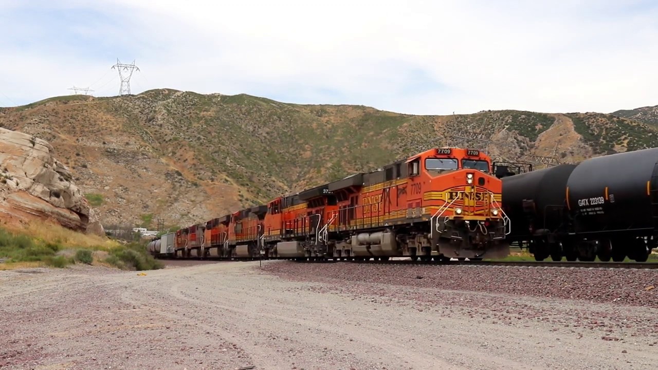 BNSF 7771 & BNSF 7709 Ron D, - YouTube