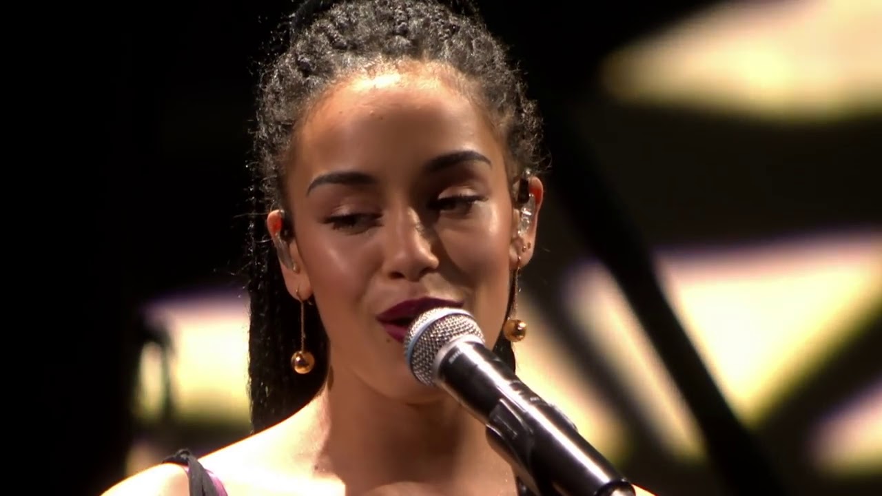 Rag%27n%27Bone+Man+ +Skin+%28Live+from+the+BRITs+2018%29+ft +Jorja ...