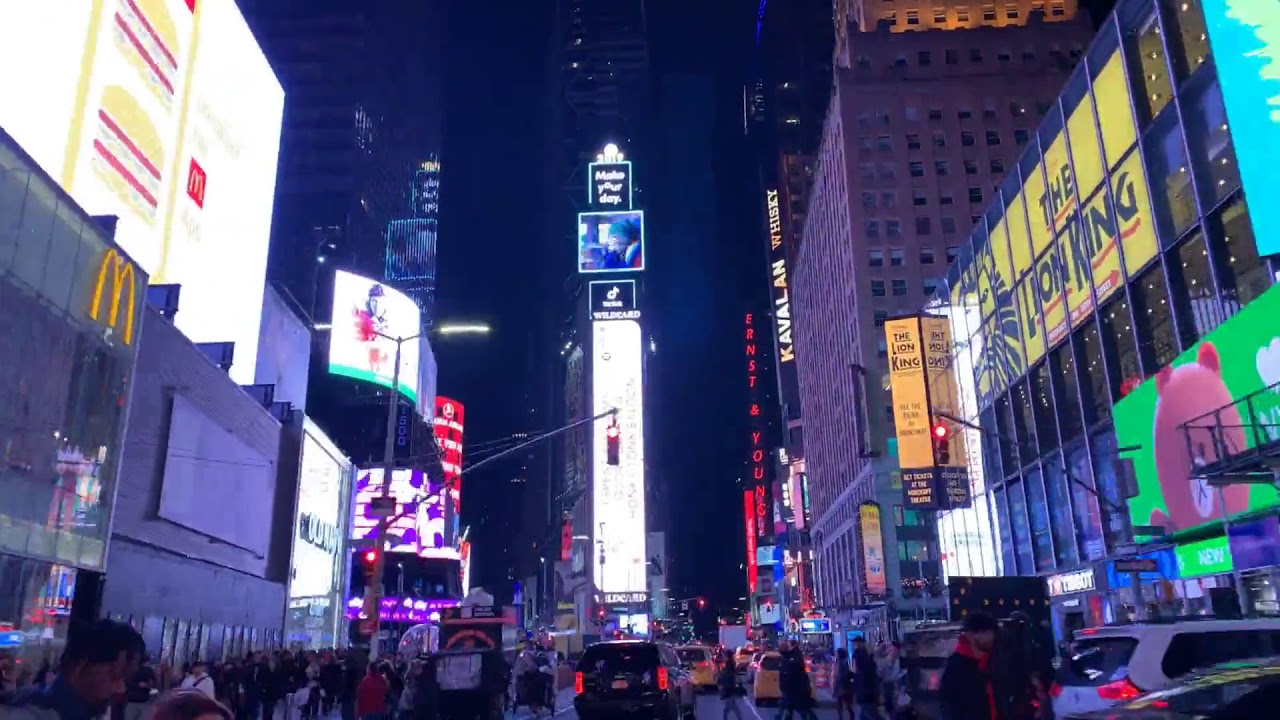 Times Square Digital Signage - YouTube