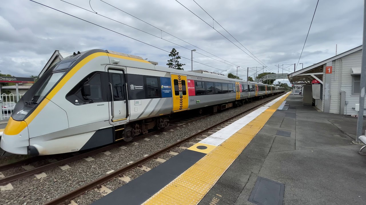 Queensland Rail NGR 710 and SMU 260 Series 294, Deagon Station, 04/01/2021 - YouTube