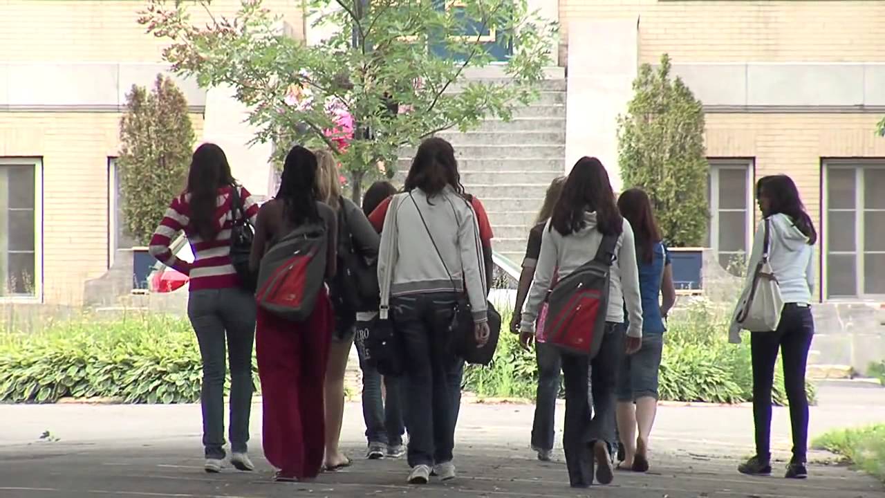 Summer French Immersion Program in Quebec City 60xCRjK5 dU - YouTube