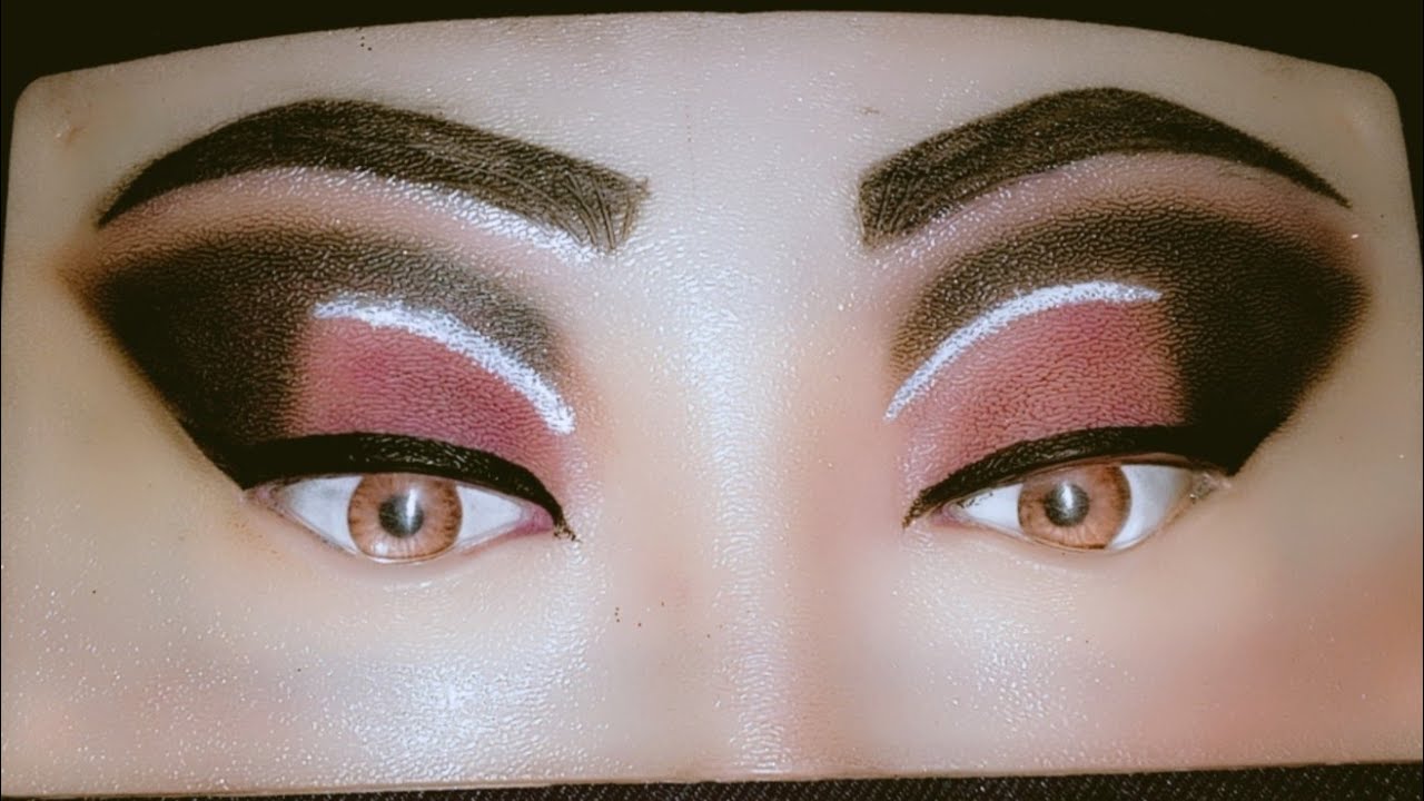 I Tried a Magical Eye Makeup Tutorial - YouTube