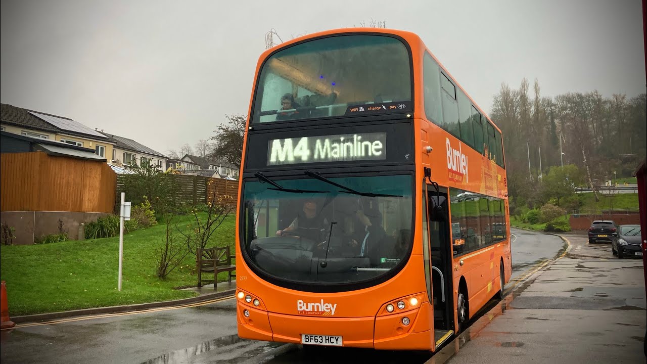 Burnley Bus Company 2777-BF63 HCY on the M4 ‘Mainline’ - YouTube