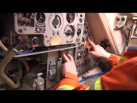 How To Start A Tank T72 / Jak se startuje tank T72