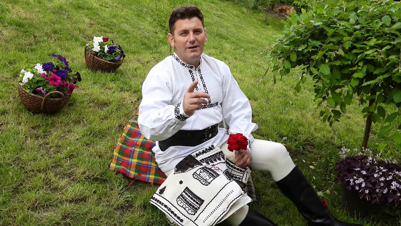 Ciprian și Mihaela Istrate - Mărie, dragă Mărie - YouTube