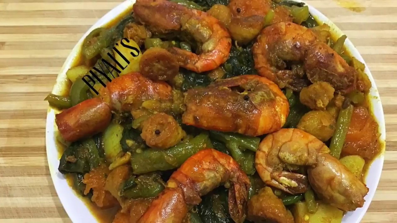 Chingri Mach Diye Pui Shaak Kumro Aloor Chorchori : Bengali Recipe ...