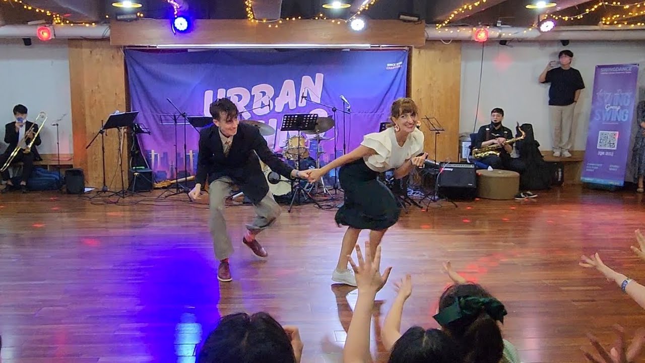 [URBAN SWING] 7year Anniversary - Instructer Show " Ari & Simon " - YouTube
