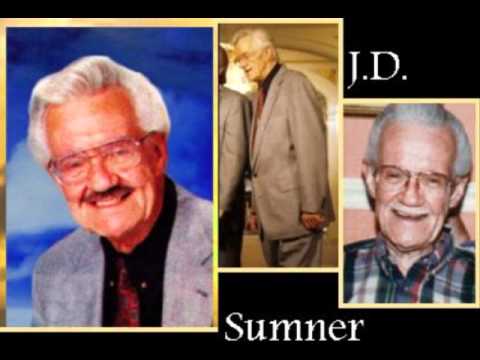 Worlds Lowest bass singer JD Sumners all time lowest notes.wmv - YouTube