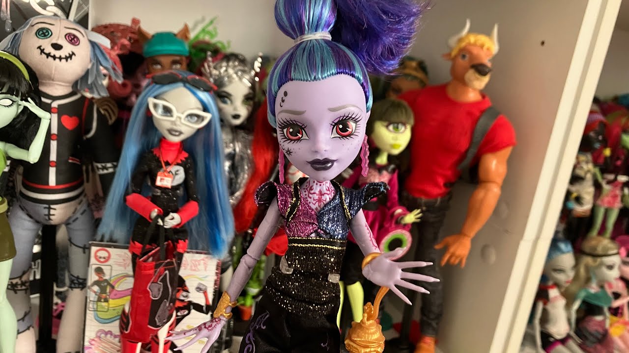 The Tragic Tale of my SDCC Whisp doll… | Lizzie is bored vlog - YouTube