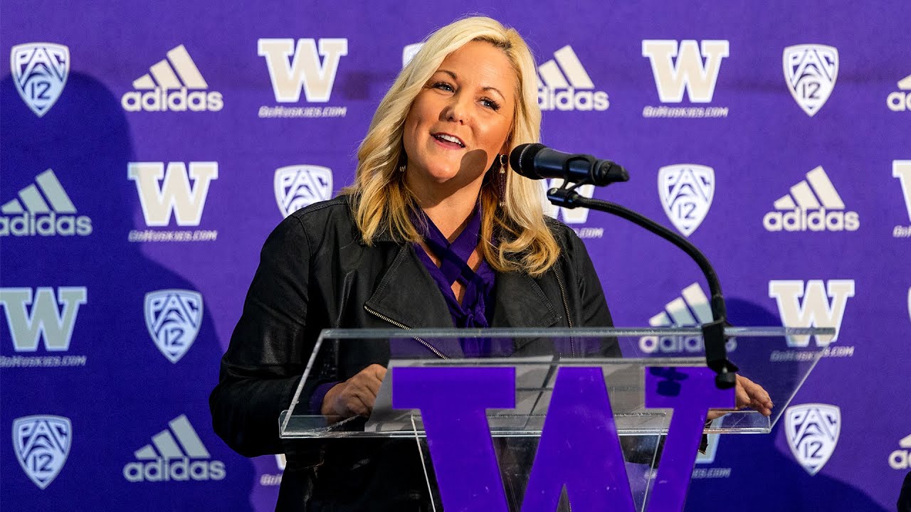 Washington AD Jen Cohen listens and learns from student-athletes - YouTube