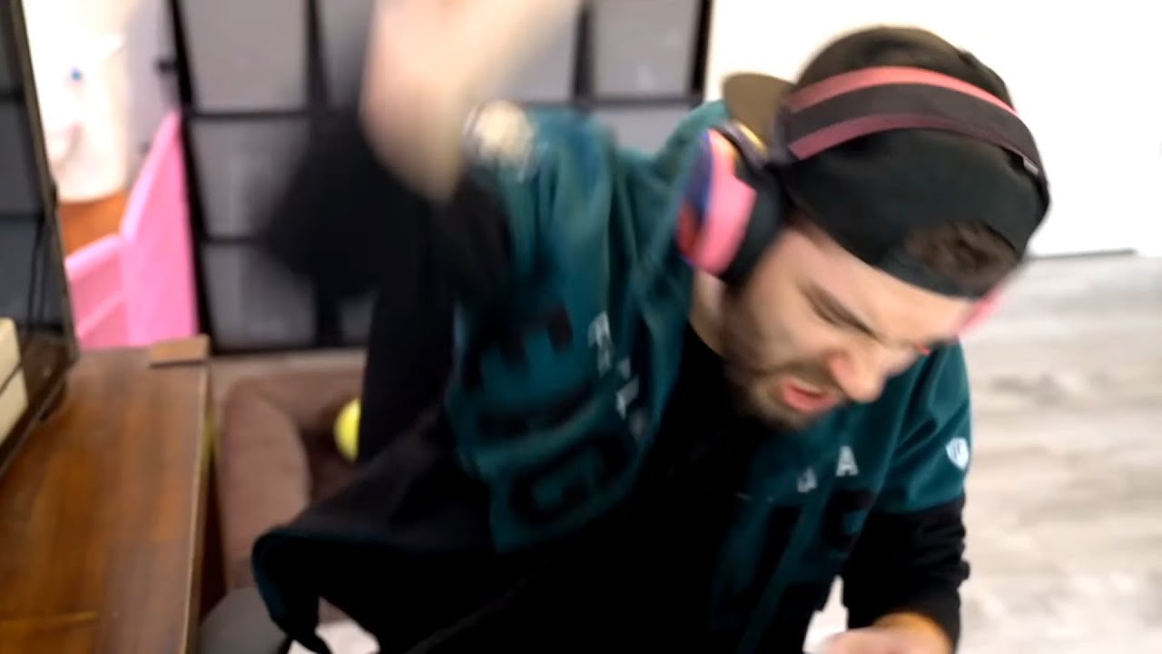 FaZe Jev's BIGGEST RAGE of COD MW - YouTube