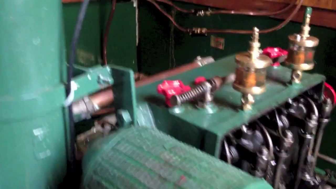Ruston and Hornsby 2VSO engine - YouTube