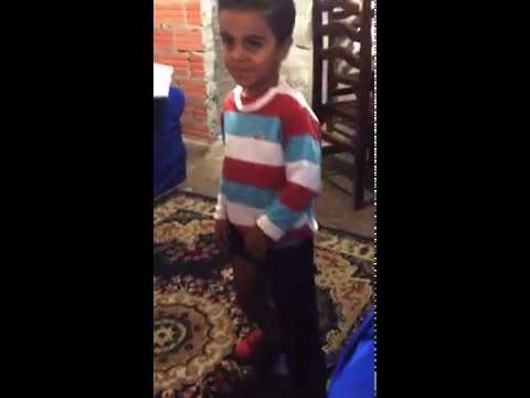 Mc Lucas mirim arrazando novamente imitando Dynho Alves